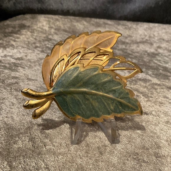 No Brand | Jewelry | Vintage Stacked 3 Fall Leaves Pin | Poshmark